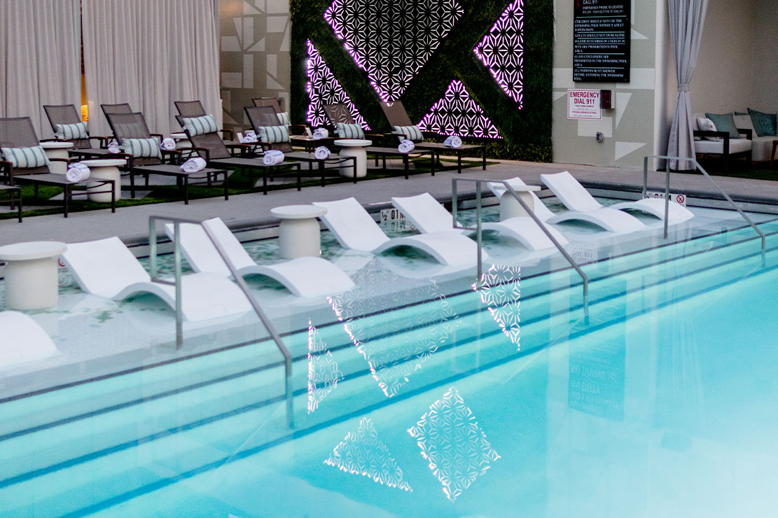 Aura Rooftop Pool Day Pass | ResortPass