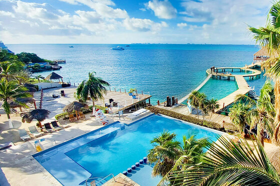 Dolphin Discovery Isla Mujeres: Pool & Spa Day Pass Isla Mujeres ...