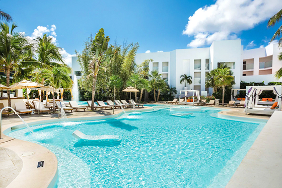 Sunscape Akumal Beach Resorts & Spa - All Inclusive Day Pass | ResortPass