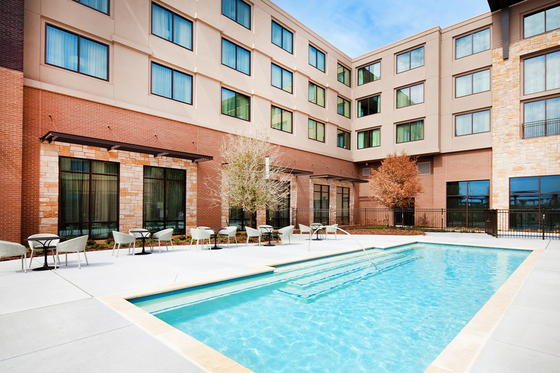 Sheraton McKinney Hotel: Pool & Spa Day Pass Frisco | ResortPass