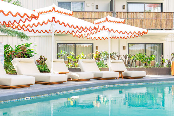 White Sands Hotel: Pool & Spa Day Pass Honolulu | ResortPass