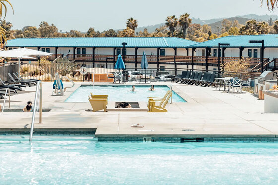 Lakehouse Resort: Pool & Spa Day Pass San Marcos | ResortPass