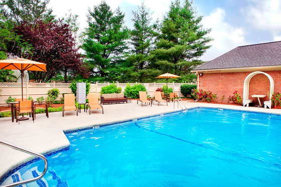 Sonesta Select Boston Danvers: Pool & Spa Day Pass Boston | ResortPass