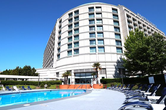 Hyatt Regency San Francisco Airport: Pool & Spa Day Pass Burlingame ...