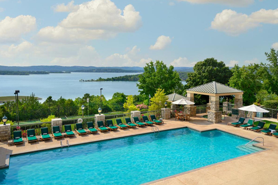 Chateau on the Lake Resort Spa & Convention Center: Pool & Spa Day Pass ...