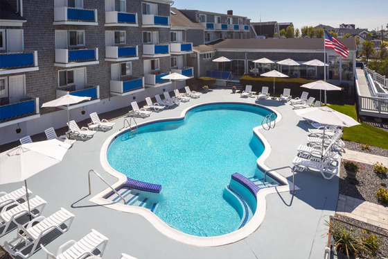 Pleasant View Inn: Pool & Spa Day Pass Westerly | ResortPass