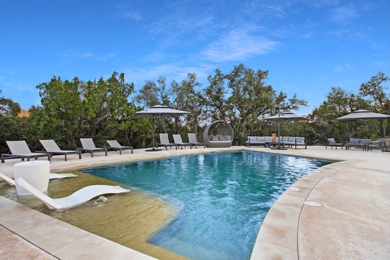 Starlight Horizon: Pool & Spa Day Pass Canyon Lake | ResortPass