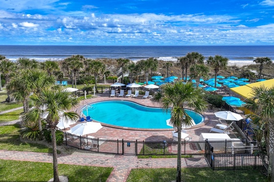 The Seahorse Oceanfront Inn: Pool & Spa Day Pass Jacksonville | ResortPass