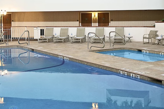 Sheraton Minneapolis West Hotel: Pool & Spa Day Pass Minneapolis ...