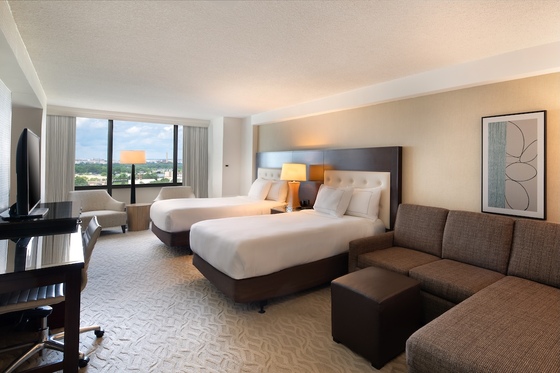DoubleTree by Hilton Hotel Washington DC - Crystal City: Pool & Spa Day ...