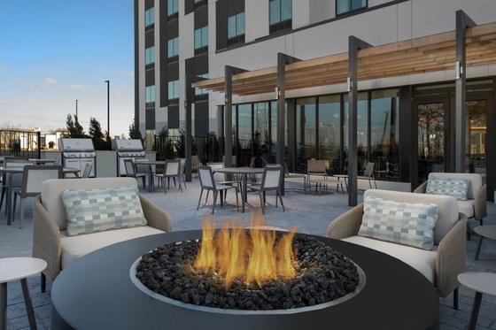 Fairfield Inn & Suites by Marriott Paris: Pool & Spa Day Pass Paris ...
