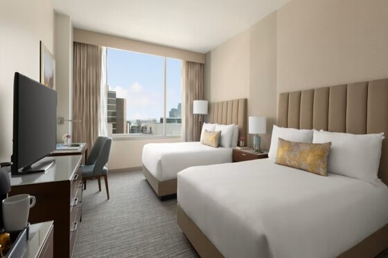 InterContinental Houston by IHG: Pool & Spa Day Pass Houston | ResortPass