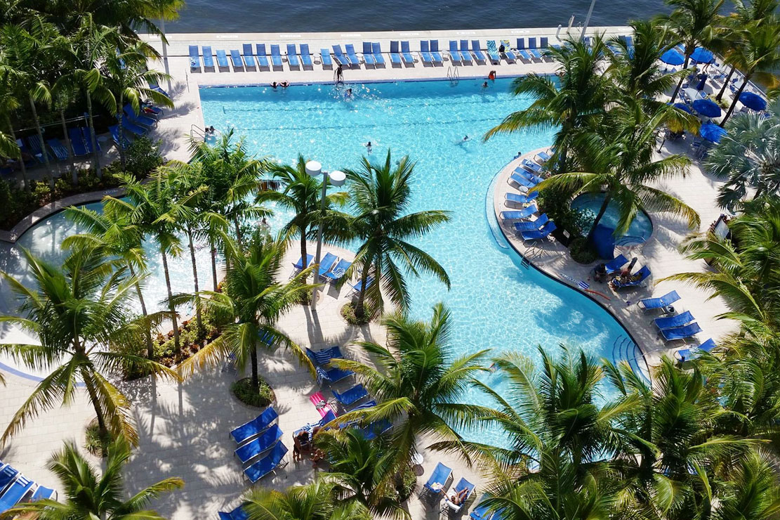 DoubleTree Resort by Hilton Hollywood Beach Day Pass | ResortPass